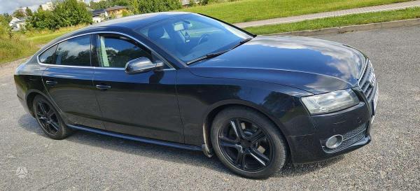 Black Audi A5 Sportback 2010 in Alytus, with an engine capacity of 1.97 L and mileage of 317 thousand km for 5600 €, photo 7 on AUTOMOTO.COM.LV
