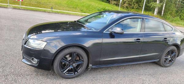 Black Audi A5 Sportback 2010 in Alytus, with an engine capacity of 1.97 L and mileage of 317 thousand km for 5600 €, photo 9 on AUTOMOTO.COM.LV