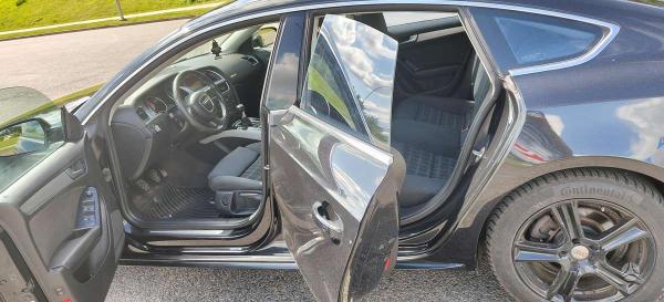 Black Audi A5 Sportback 2010 in Alytus, with an engine capacity of 1.97 L and mileage of 317 thousand km for 5600 €, photo 11 on AUTOMOTO.COM.LV