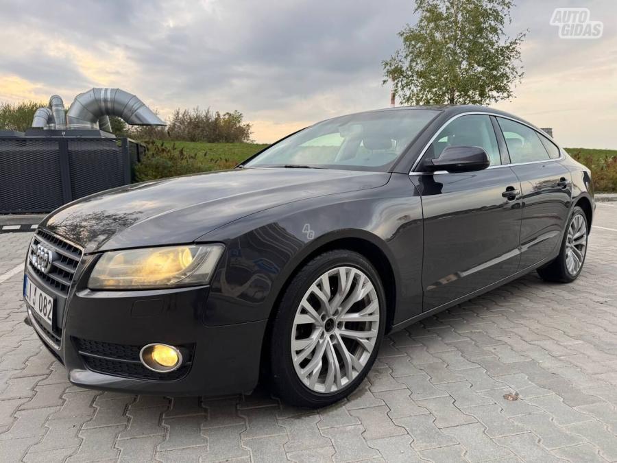 Black Audi A5 Sportback 2010 in Vilnius, with an engine capacity of 2.70 L and mileage of 270 thousand km for 5900 €, photo 1 on AUTOMOTO.COM.LV