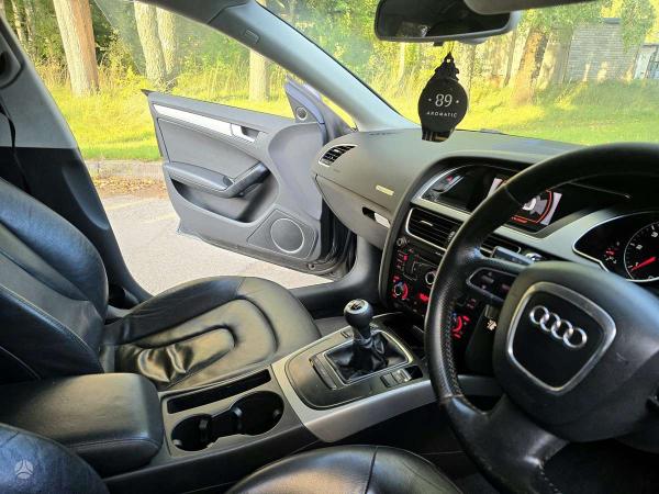 Melns Audi A5 Sportback 2010 Radviliškis, ar dzinēja tilpumu 1.97 L un nobraukumu 271 tūkst. km par 2200 €, foto 8 vietnē AUTOMOTO.COM.LV