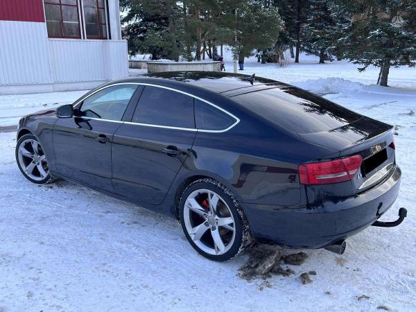 Black Audi A5 Sportback 2011 in Klaipeda, with an engine capacity of 2.70 L and mileage of 320 thousand km for 6500 €, photo 8 on AUTOMOTO.COM.LV