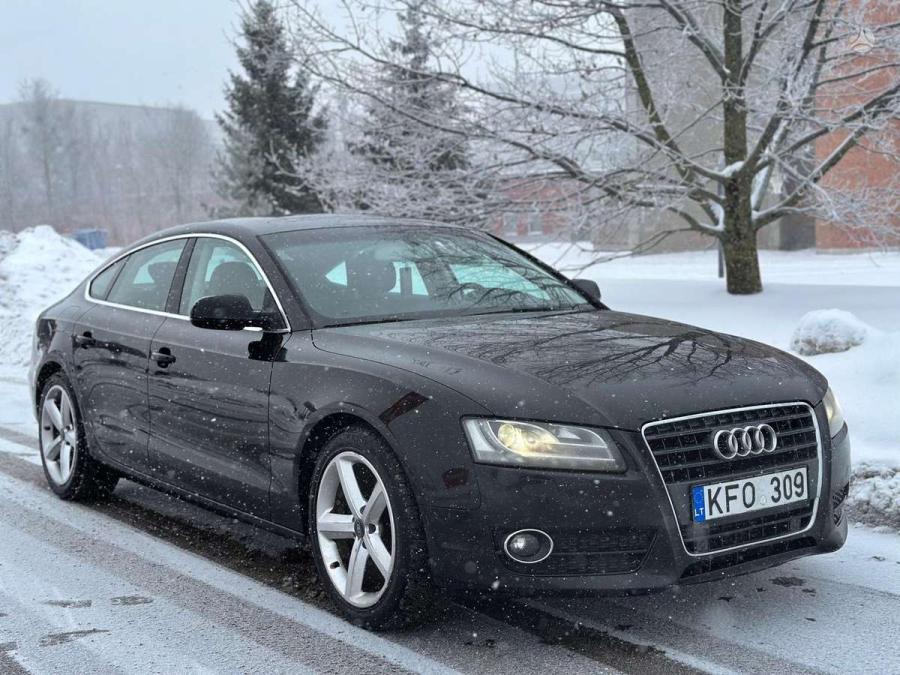 Black Audi A5 Sportback 2011 in Kaunas, with an engine capacity of 2.70 L and mileage of 340 thousand km for 6000 €, photo 1 on AUTOMOTO.COM.LV