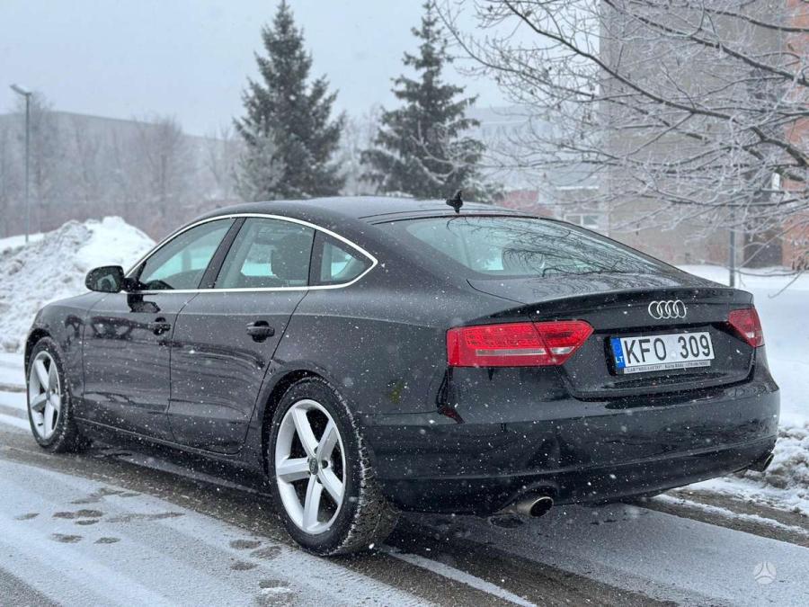 Black Audi A5 Sportback 2011 in Kaunas, with an engine capacity of 2.70 L and mileage of 343 thousand km for 6000 €, photo 3 on AUTOMOTO.COM.LV