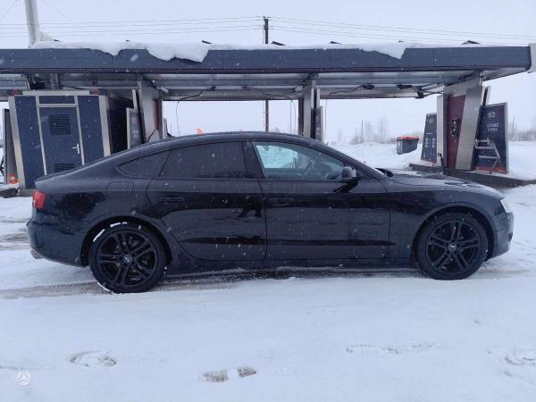 Melns Audi A5 Sportback 2011 Panevēža, ar dzinēja tilpumu 2.97 L un nobraukumu 260 tūkst. km par 7444 €, foto 8 vietnē AUTOMOTO.COM.LV