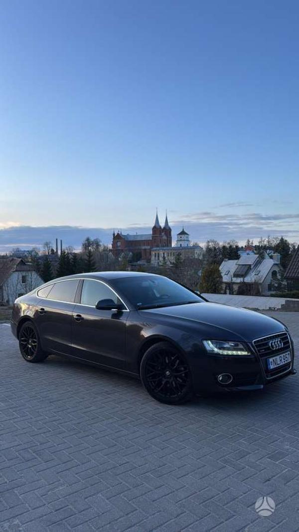 Черный Ауди A5 Sportback 2011 в Плунге, объемом двигателя 1.98 л и пробегом 220 тыс. км за 6600 €, фото 1 на AUTOMOTO.COM.LV