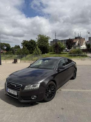 Melns Audi A5 Sportback 2011 Plungė, ar dzinēja tilpumu 1.98 L un nobraukumu 220 tūkst. km par 6600 €, foto 4 vietnē AUTOMOTO.COM.LV