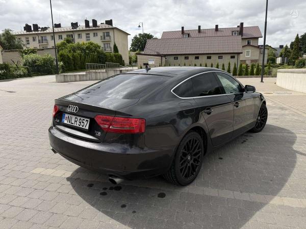 Черный Ауди A5 Sportback 2011 в Плунге, объемом двигателя 1.98 л и пробегом 220 тыс. км за 6600 €, фото 6 на AUTOMOTO.COM.LV