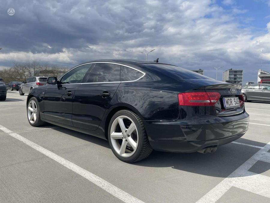 Black Audi A5 Sportback 2011 in Vilnius, with an engine capacity of 1.97 L and mileage of 490 thousand km for 6200 €, photo 5 on AUTOMOTO.COM.LV