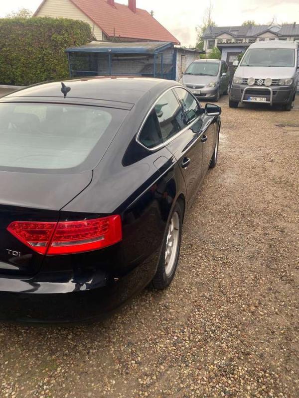 Черный Ауди A5 Sportback 2011 в Вильнюс, объемом двигателя 2.00 л и пробегом 332 тыс. км за 5650 €, фото 6 на AUTOMOTO.COM.LV