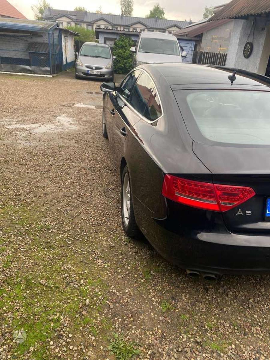 Черный Ауди A5 Sportback 2011 в Вильнюс, объемом двигателя 2.00 л и пробегом 332 тыс. км за 5650 €, фото 9 на AUTOMOTO.COM.LV