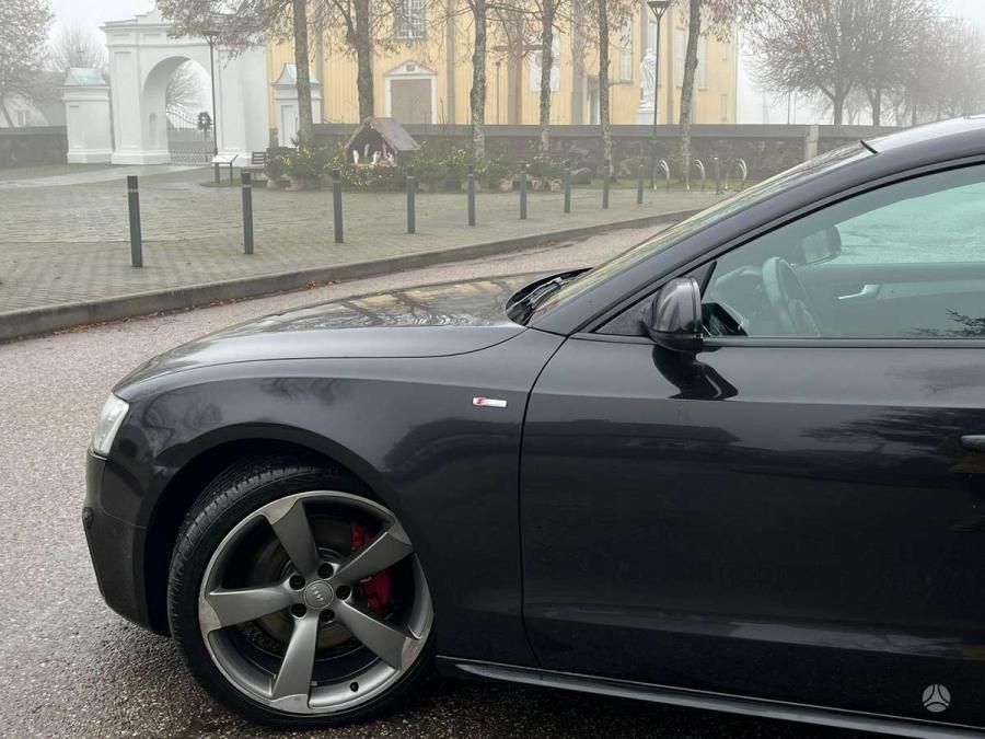 Black Audi A5 Sportback 2012 in Raseiniai, with an engine capacity of 2.97 L and mileage of 269 thousand km for 10950 €, photo 18 on AUTOMOTO.COM.LV
