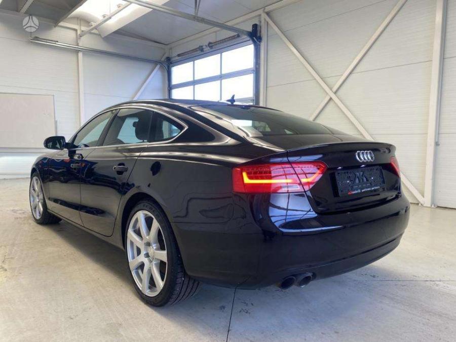 Melns Audi A5 Sportback 2012 Radviliškis, ar dzinēja tilpumu 1.97 L un nobraukumu 354 tūkst. km par 8750 €, foto 4 vietnē AUTOMOTO.COM.LV