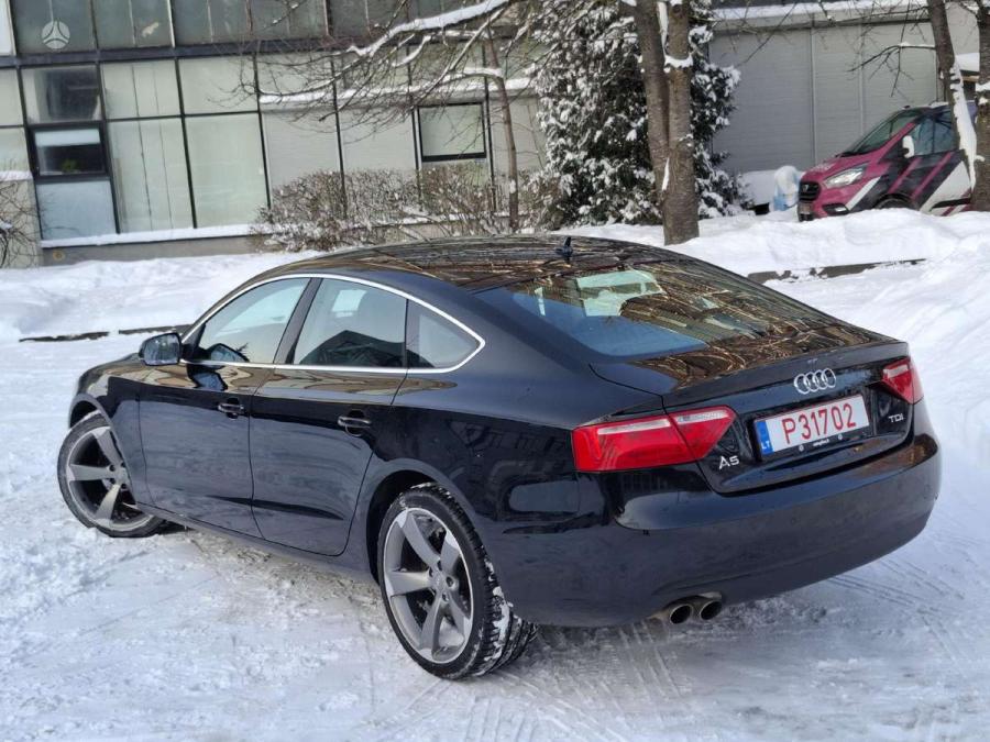 Melns Audi A5 Sportback 2012 Viļņa, ar dzinēja tilpumu 1.97 L un nobraukumu 243 tūkst. km par 8600 €, foto 6 vietnē AUTOMOTO.COM.LV