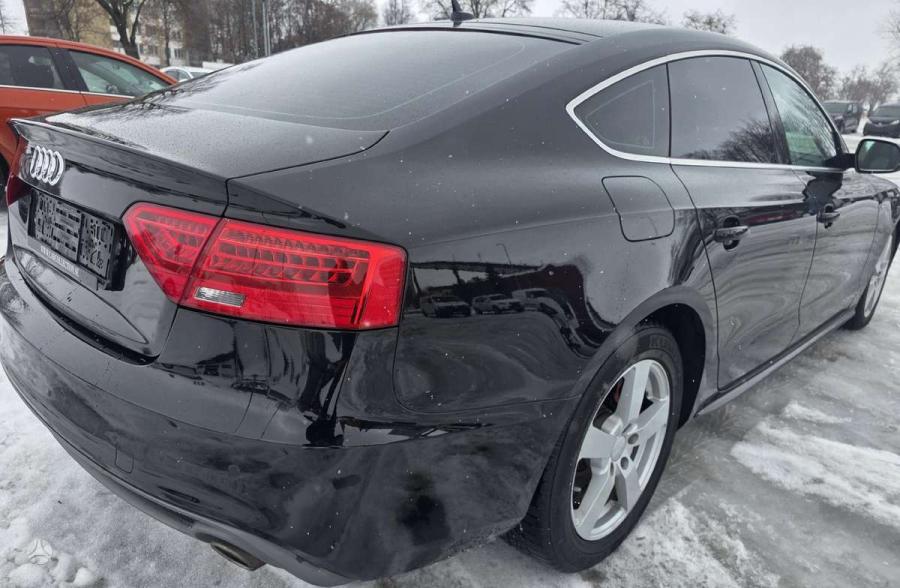 Black Audi A5 Sportback 2012 in Marijampole, with an engine capacity of 2.97 L and mileage of 272 thousand km for 8900 €, photo 4 on AUTOMOTO.COM.LV