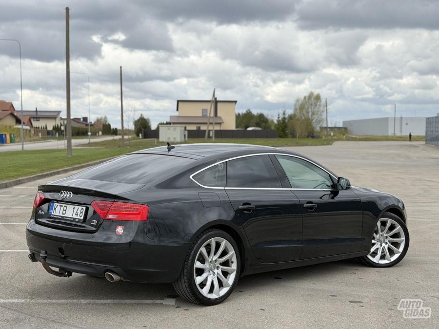 Black Audi A5 Sportback 2012 in Panevezys, with an engine capacity of 3.00 L and mileage of 288 thousand km for 7200 €, photo 9 on AUTOMOTO.COM.LV