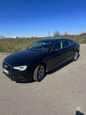Melns Audi A5 Sportback 2012 Viļņa, ar dzinēja tilpumu 1.80 L un nobraukumu 180 tūkst. km par 9900 €, foto 4 vietnē AUTOMOTO.COM.LV