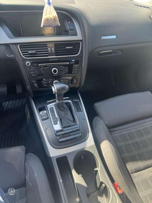 Melns Audi A5 Sportback 2012 Viļņa, ar dzinēja tilpumu 1.80 L un nobraukumu 180 tūkst. km par 9500 €, foto 11 vietnē AUTOMOTO.COM.LV