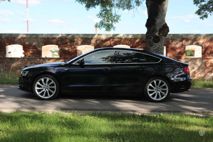 Melns Audi A5 Sportback 2013 Šauļi, ar dzinēja tilpumu 2.97 L un nobraukumu 340 tūkst. km par 10500 €, foto 8 vietnē AUTOMOTO.COM.LV