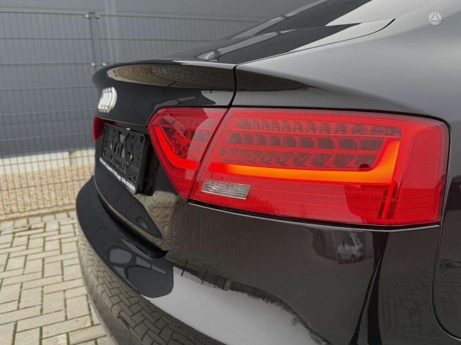 Black Audi A5 Sportback 2014 in Kaunas, with an engine capacity of 1.97 L and mileage of 189 thousand km for 11800 €, photo 18 on AUTOMOTO.COM.LV