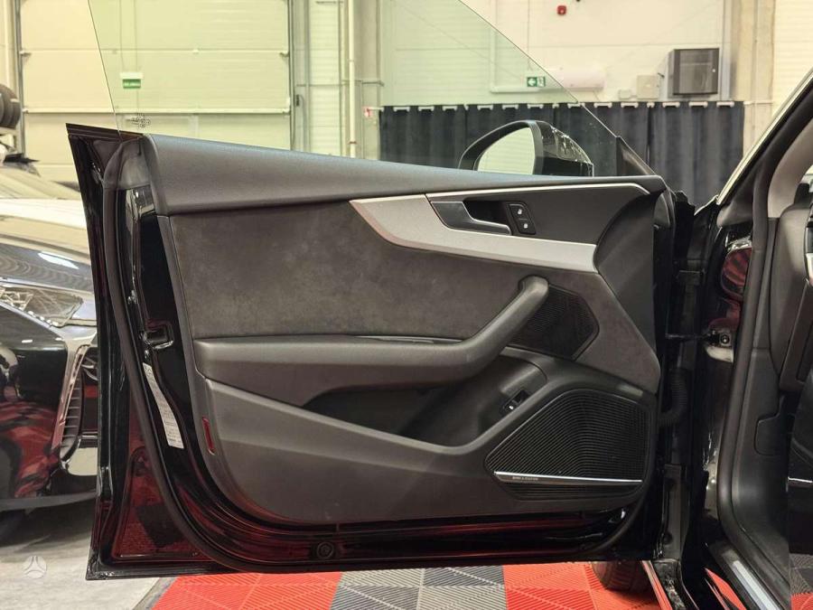 Black Audi A5 Sportback 2017 in Vilnius, with an engine capacity of 1.97 L and mileage of 248 thousand km for 15000 €, photo 12 on AUTOMOTO.COM.LV