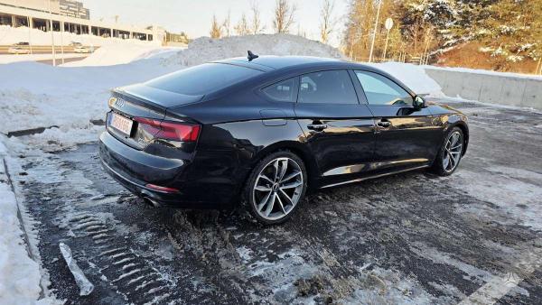 Melns Audi A5 Sportback 2018 Viļņa, ar dzinēja tilpumu 1.98 L un nobraukumu 150 tūkst. km par 17800 €, foto 4 vietnē AUTOMOTO.COM.LV