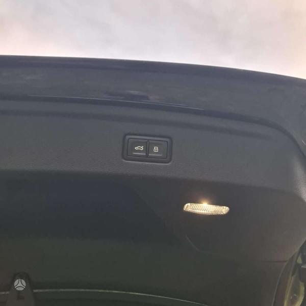 Black Audi A5 Sportback 2018 in Kaunas, with an engine capacity of 1.98 L and mileage of 285 thousand km for 16500 €, photo 7 on AUTOMOTO.COM.LV