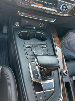 Black Audi A5 Sportback 2019 in Panevezys, with an engine capacity of 1.98 L and mileage of 165 thousand km for 17500 €, photo 10 on AUTOMOTO.COM.LV