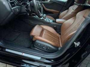 Melns Audi A5 Sportback 2020 Viļņa, ar dzinēja tilpumu 2.00 L un nobraukumu 270 tūkst. km par 19990 €, foto 38 vietnē AUTOMOTO.COM.LV