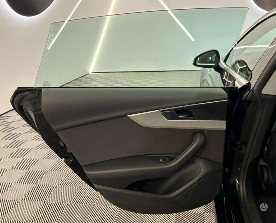 Черный Ауди A5 Sportback 2022 в Мариямполе, объемом двигателя 1.97 л и пробегом 220 тыс. км за 21850 €, фото 26 на AUTOMOTO.COM.LV
