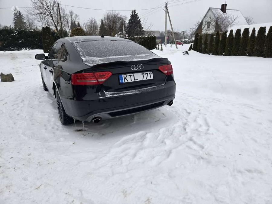 Black Audi A5 Sportback 2009 in Rokiskis, with an engine capacity of 2.70 L and mileage of 266 thousand km for 12000 €, photo 7 on AUTOMOTO.COM.LV