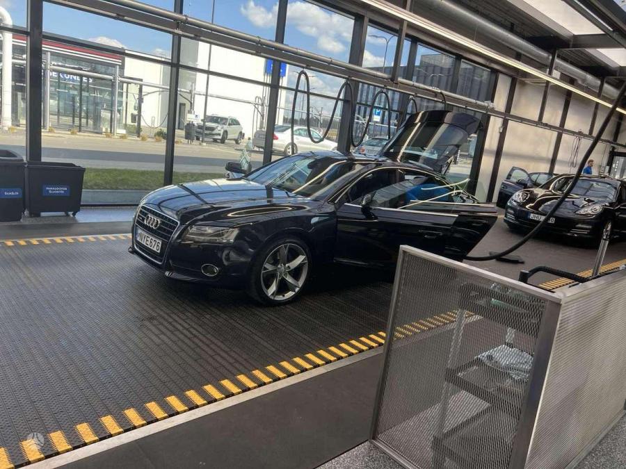 Melns Audi A5 Sportback 2009 Viļņa, ar dzinēja tilpumu 2.97 L un nobraukumu 254 tūkst. km par 7999 €, foto 10 vietnē AUTOMOTO.COM.LV
