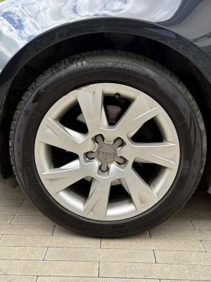 Черный Ауди A5 Sportback 2010 в Вильнюс, объемом двигателя 2.00 л и пробегом 350 тыс. км за 3550 €, фото 10 на AUTOMOTO.COM.LV