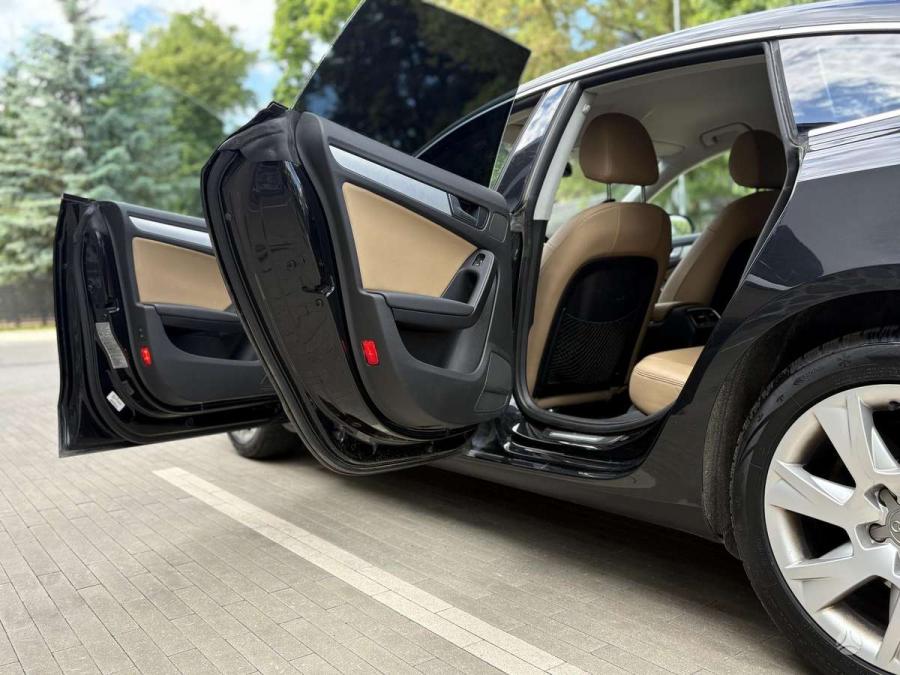 Черный Ауди A5 Sportback 2010 в Вильнюс, объемом двигателя 2.00 л и пробегом 350 тыс. км за 3550 €, фото 12 на AUTOMOTO.COM.LV