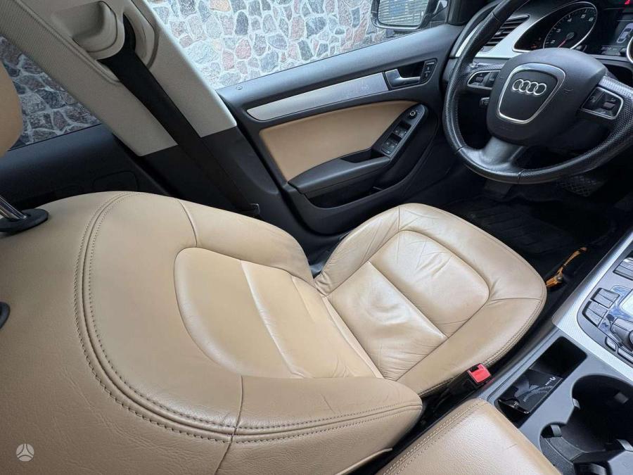 Черный Ауди A5 Sportback 2010 в Вильнюс, объемом двигателя 2.00 л и пробегом 350 тыс. км за 3550 €, фото 15 на AUTOMOTO.COM.LV