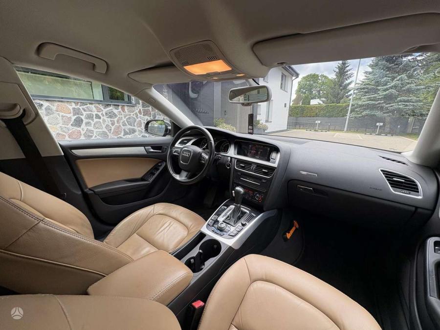 Черный Ауди A5 Sportback 2010 в Вильнюс, объемом двигателя 2.00 л и пробегом 350 тыс. км за 3550 €, фото 16 на AUTOMOTO.COM.LV