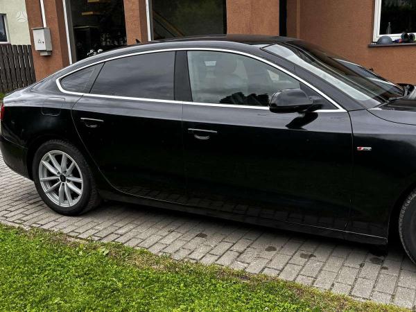 Black Audi A5 Sportback 2010 in Vilnius, with an engine capacity of 2.00 L and mileage of 313 thousand km for 5500 €, photo 4 on AUTOMOTO.COM.LV