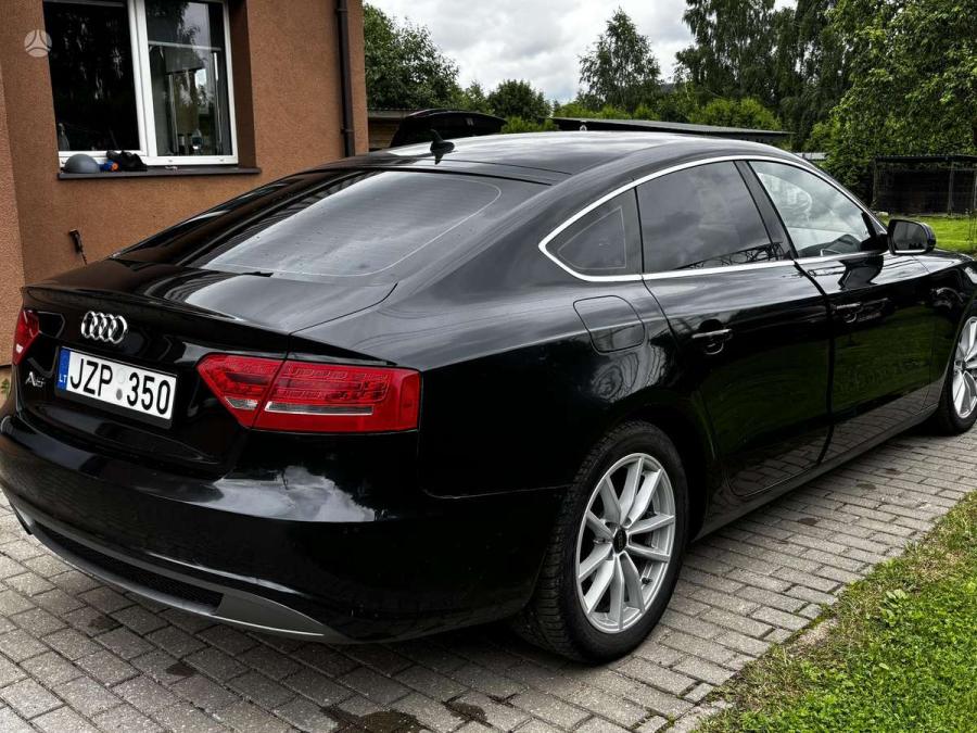 Melns Audi A5 Sportback 2010 Viļņa, ar dzinēja tilpumu 2.00 L un nobraukumu 313 tūkst. km par 5500 €, foto 6 vietnē AUTOMOTO.COM.LV