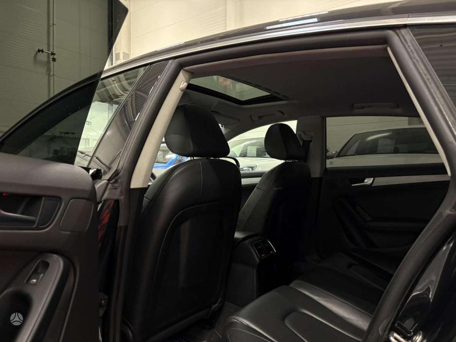Черный Ауди A5 Sportback 2010 в Вильнюс, объемом двигателя 2.97 л и пробегом 384 тыс. км за 7000 €, фото 25 на AUTOMOTO.COM.LV