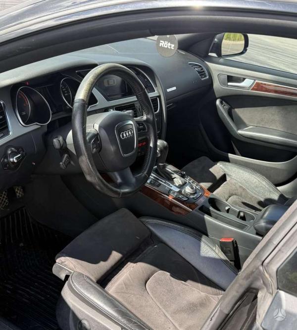 Черный Ауди A5 Sportback 2010 в Вильнюс, объемом двигателя 3.00 л и пробегом 380 тыс. км за 6450 €, фото 7 на AUTOMOTO.COM.LV