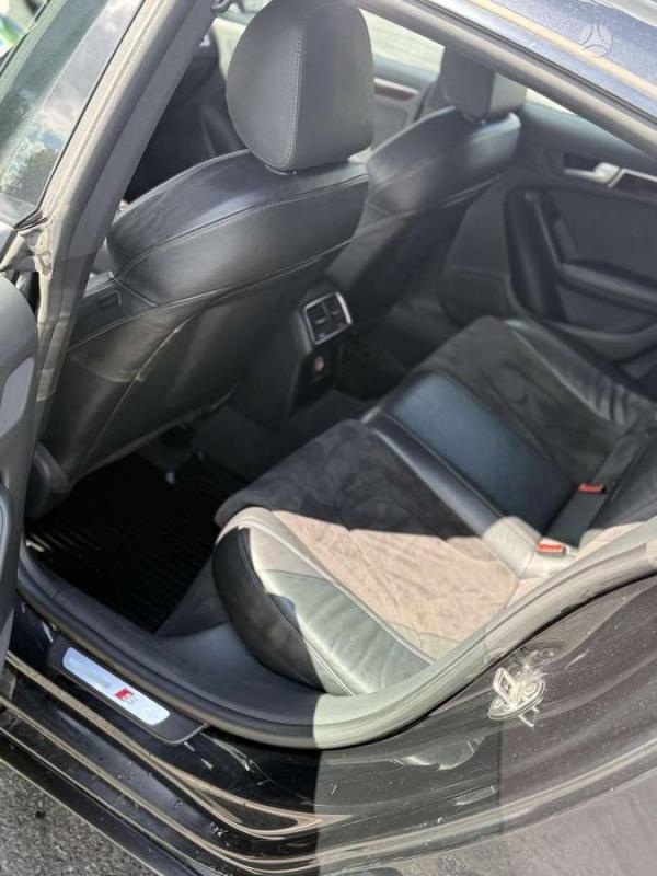 Черный Ауди A5 Sportback 2010 в Вильнюс, объемом двигателя 3.00 л и пробегом 380 тыс. км за 6450 €, фото 8 на AUTOMOTO.COM.LV