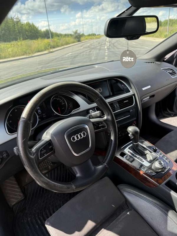 Черный Ауди A5 Sportback 2010 в Вильнюс, объемом двигателя 3.00 л и пробегом 380 тыс. км за 6450 €, фото 10 на AUTOMOTO.COM.LV