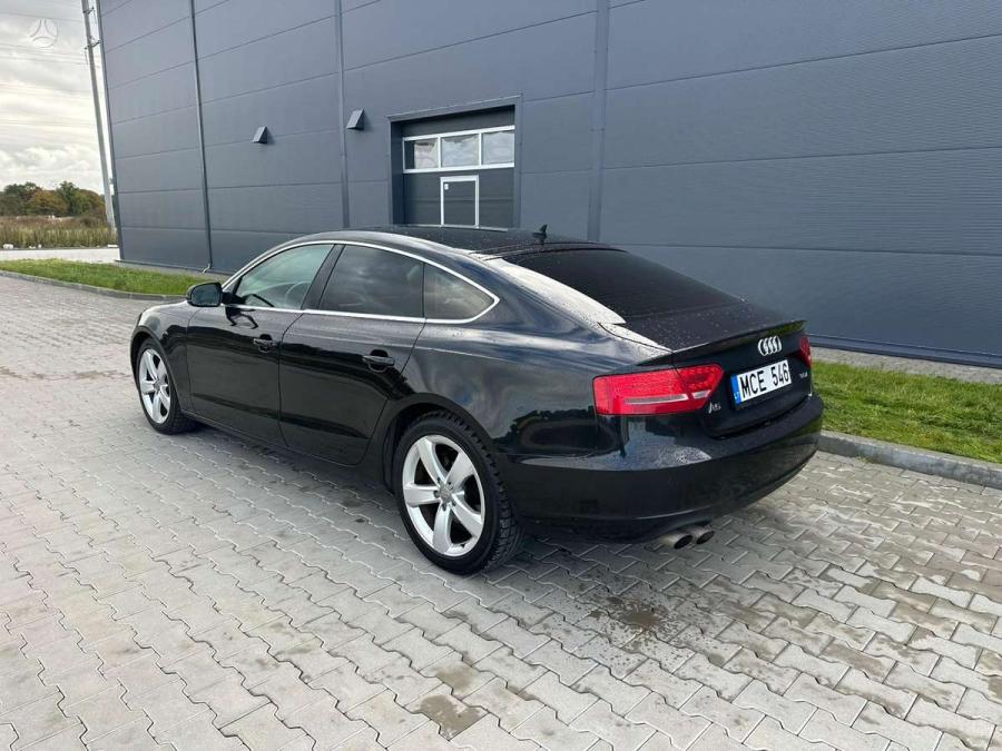 Melns Audi A5 Sportback 2010 Klaipėda, ar dzinēja tilpumu 2.00 L un nobraukumu 329 tūkst. km par 6000 €, foto 3 vietnē AUTOMOTO.COM.LV
