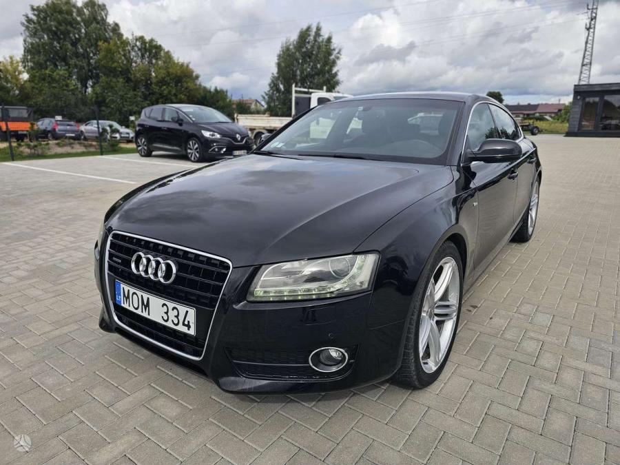 Black Audi A5 Sportback 2011 in Taurage, with an engine capacity of 3.00 L and mileage of 325 thousand km for 6200 €, photo 1 on AUTOMOTO.COM.LV