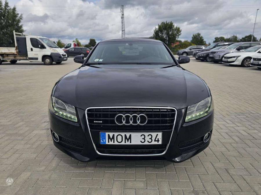 Black Audi A5 Sportback 2011 in Taurage, with an engine capacity of 3.00 L and mileage of 325 thousand km for 6200 €, photo 3 on AUTOMOTO.COM.LV