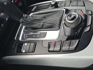 Black Audi A5 Sportback 2011 in Taurage, with an engine capacity of 3.00 L and mileage of 325 thousand km for 6200 €, photo 21 on AUTOMOTO.COM.LV