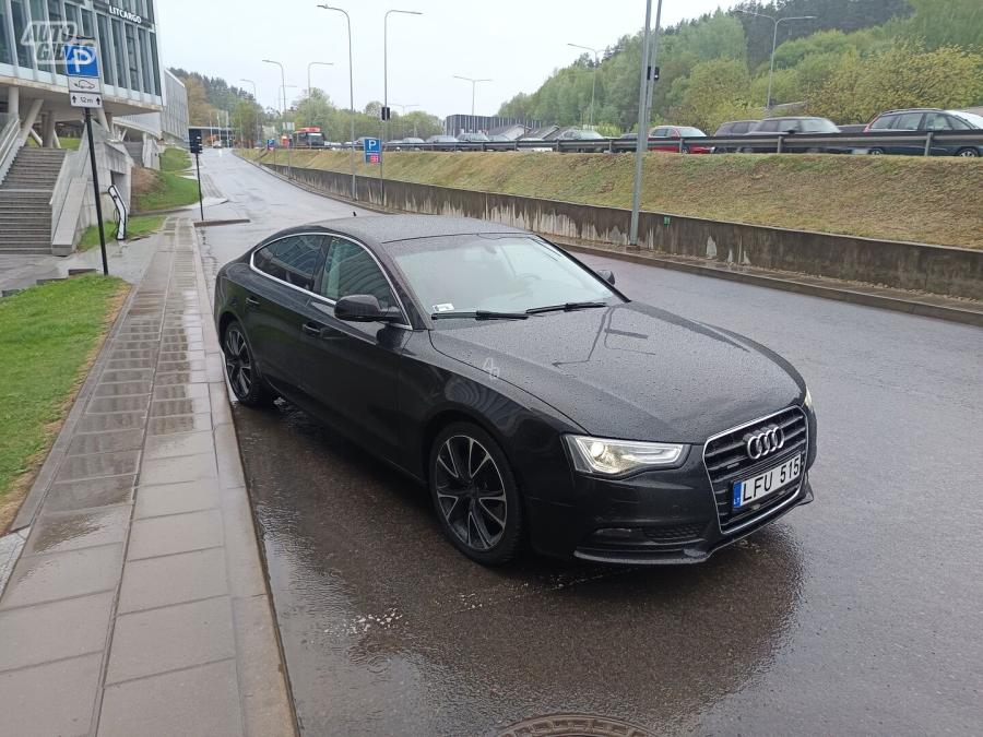 Melns Audi A5 Sportback 2014 Viļņa, ar dzinēja tilpumu 2.00 L un nobraukumu 257 tūkst. km par 9800 €, foto 4 vietnē AUTOMOTO.COM.LV