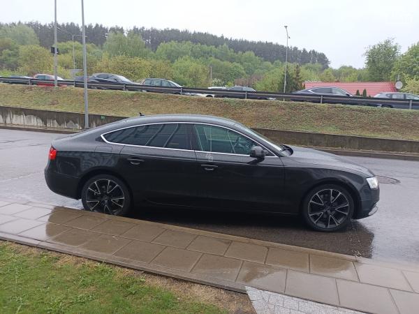 Black Audi A5 Sportback 2014 in Vilnius, with an engine capacity of 2.00 L and mileage of 257 thousand km for 9800 €, photo 4 on AUTOMOTO.COM.LV