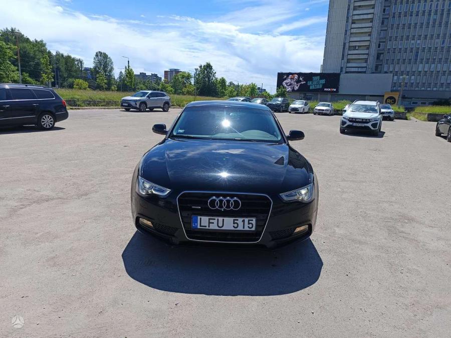 Черный Ауди A5 Sportback 2014 в Вильнюс, объемом двигателя 2.00 л и пробегом 257 тыс. км за 9800 €, фото 4 на AUTOMOTO.COM.LV