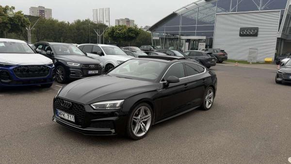 Black Audi A5 Sportback 2018 in Vilnius, with an engine capacity of 1.98 L and mileage of 135 thousand km for 17800 €, photo 3 on AUTOMOTO.COM.LV